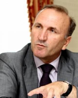 Ekrem Lluka Pasuria